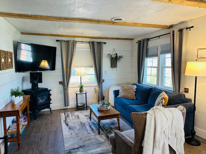 Rare Find:get-away King Bed, Ac, Lake Erie, Casino - Erie, PA