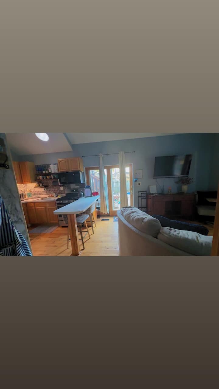 Tiny Cozy Guesthouse In Quiet Family Neighborhood - Rivers Casino Des Plaines