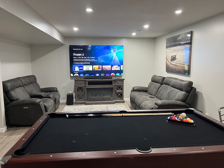 Executive Basement Suite - White City