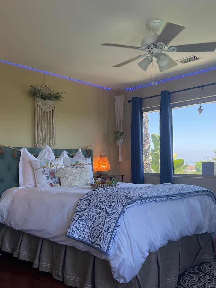 Views To The Ocean* Quiet Hillside Retreat - Vista, CA