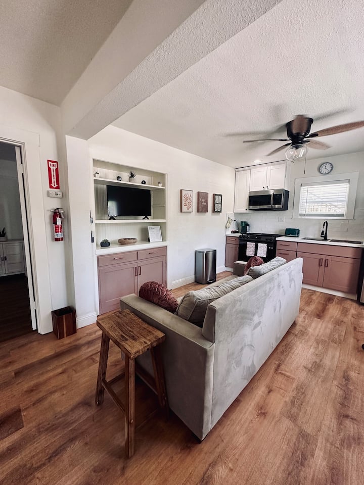 La Casita Charming Home Private Space Midtown Sac - Sacramento, CA