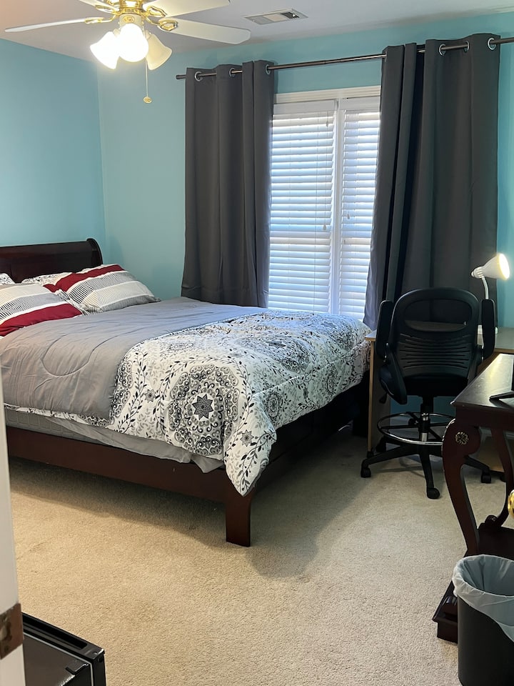 Upper Level J2 - Lawrenceville. - Snellville, GA