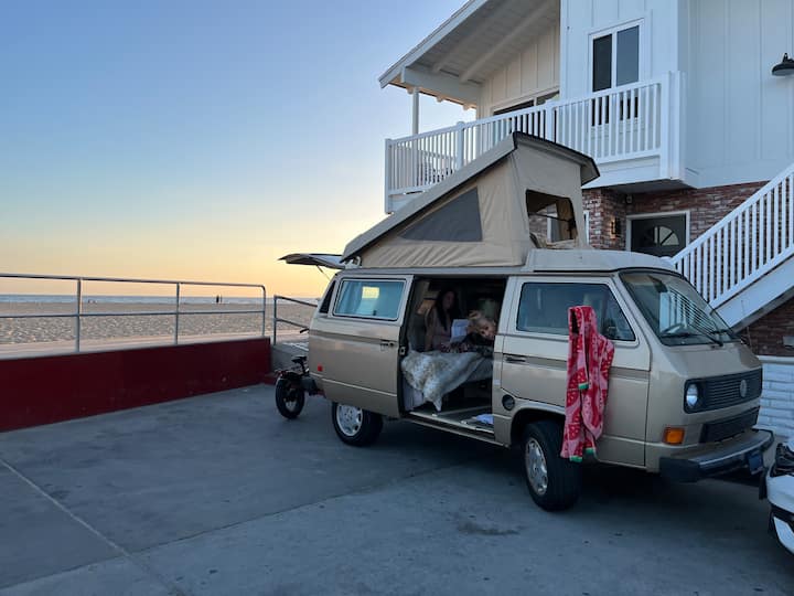 Newport On The Sands By Day. - Newport