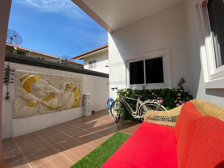 Executive Central City Large Family Home Book Now! - Bangkok
