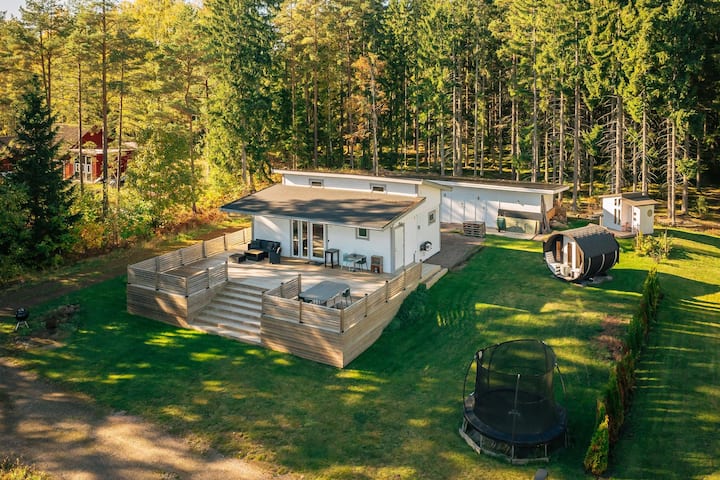 Stuga På ö / Närhet Till Vatten - Mariestad