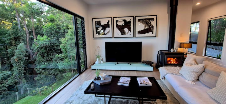 Escape To A Modern Rainforest Retreat - Tamborine Mountain