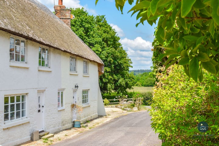 Martie Cottage - Cosy Cottage, Idyllic Village - Lulworth Cove