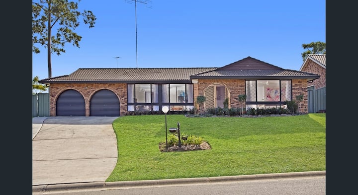 Comfortable, Spacious, Family Whole House-pets Ok - Kingswood