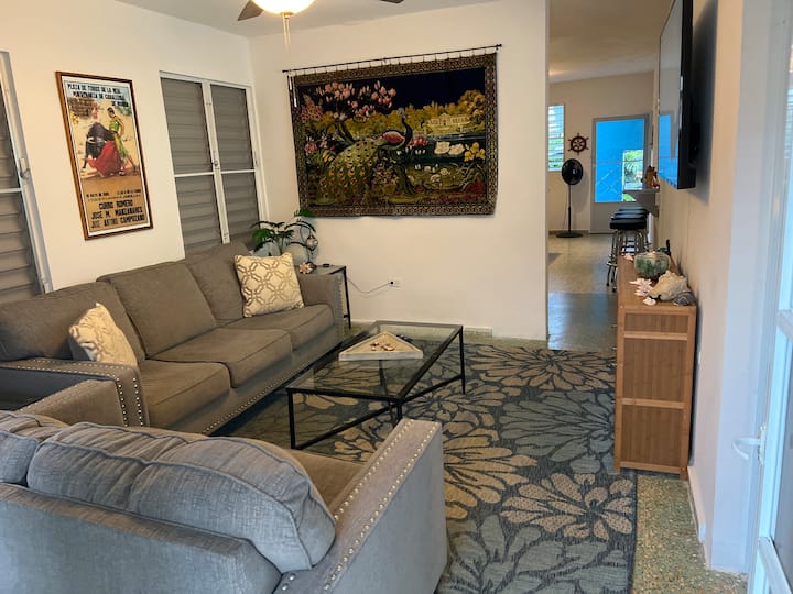 Surfers Pair”a”dice!
Sleeps 8, +Backup Power&water - Isabela