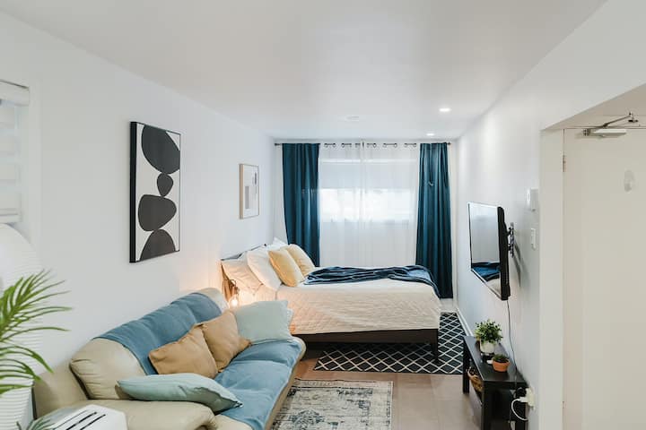 Vivez Le Cozy
1 Chambres 2 Lits 15 Min De Montréal - Longueuil