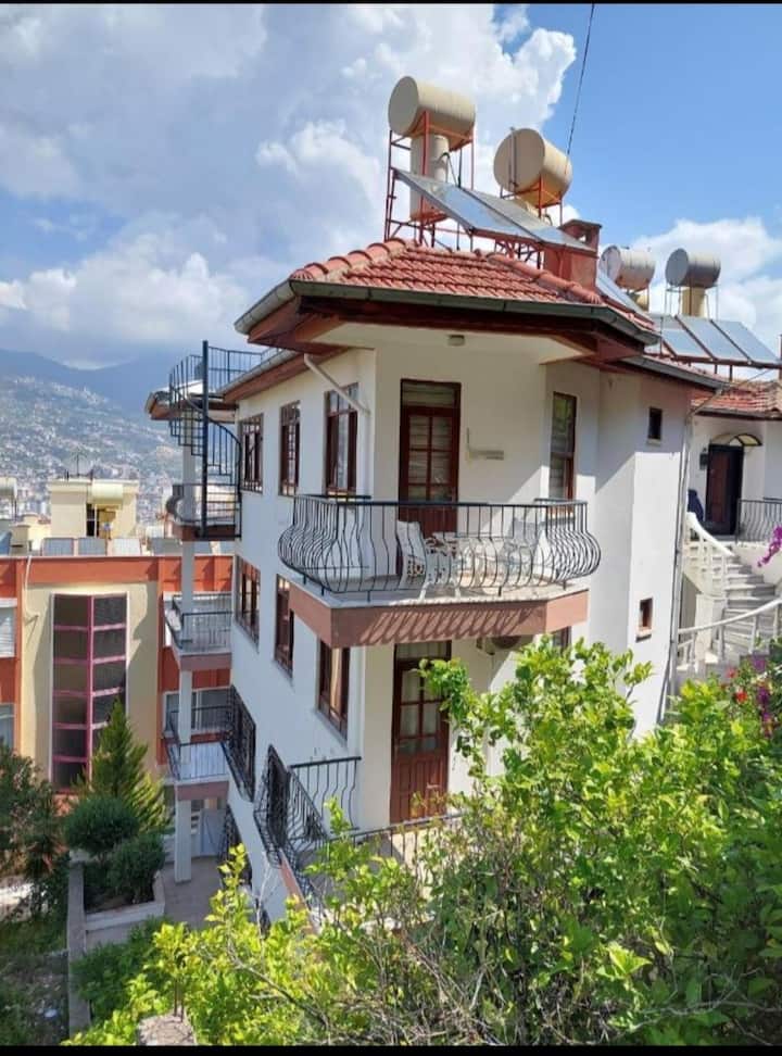 Villa On The Castle Hill - Alanya