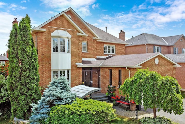 Feel Like Home 1 Bedroom Unit W/ King Bed - Aurora