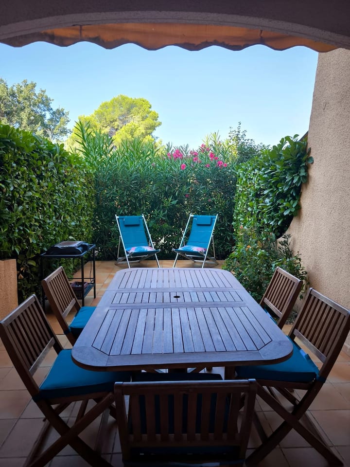 Appartement En Rez De Jardin  à Sanary - Sanary-sur-Mer