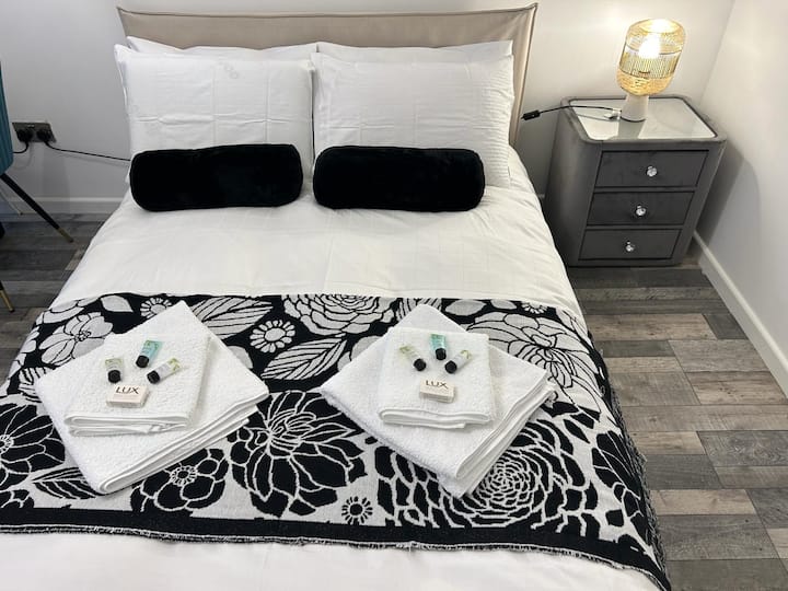 Ana Guest House - London Gatwick Airport (LGW)