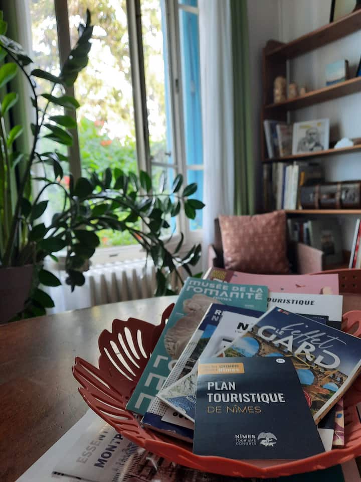Maison Familiale Avec Jardin - Nîmes