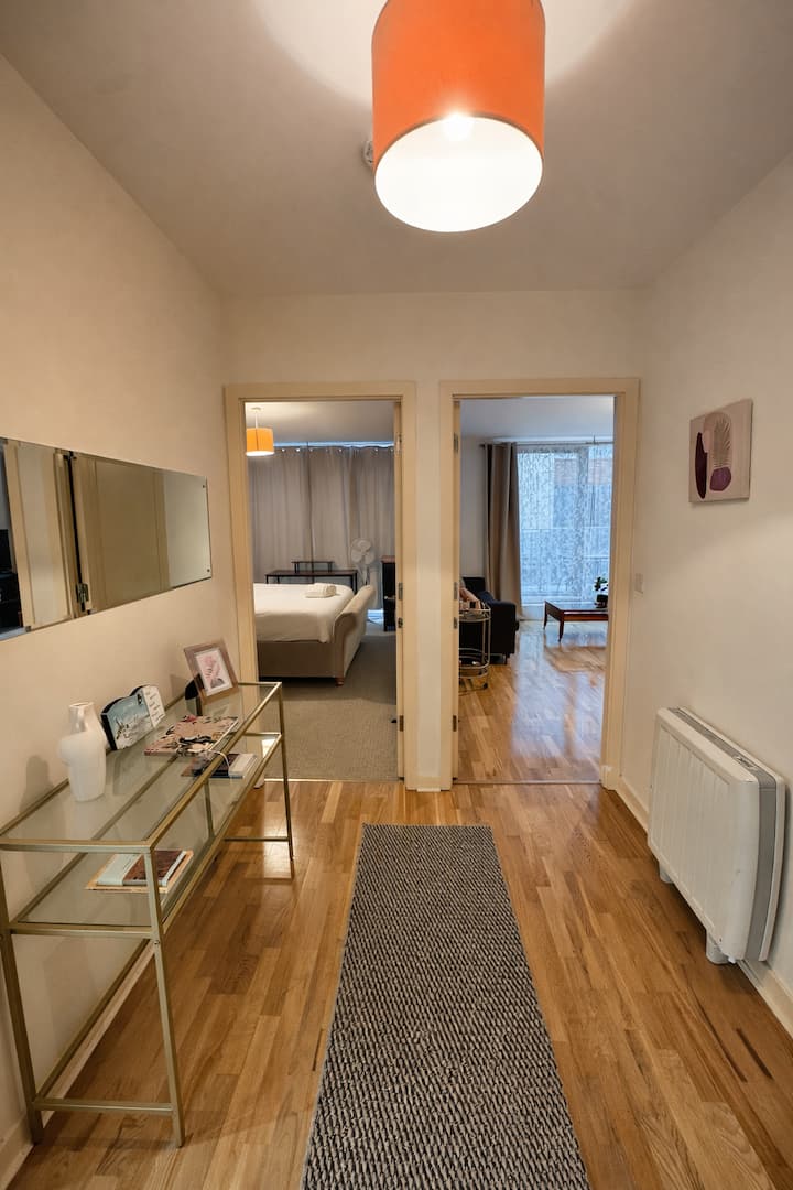 Last Dates In April At Chic City Center Getaway! - Dublin