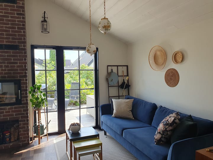 Lyxigt Och Mysigt Gästhus Med Kamin I Borensberg - Suède