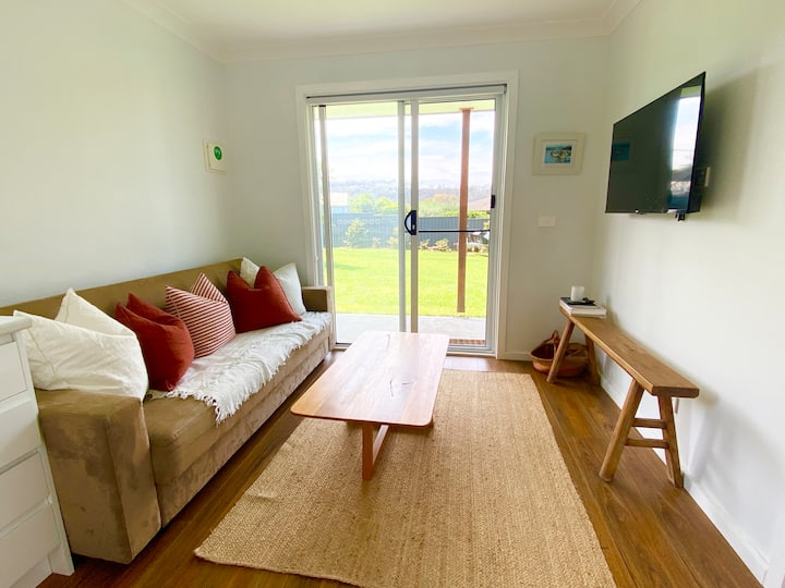 2 Bedroom Guesthouse 500m To Merimbula Town Centre - Merimbula