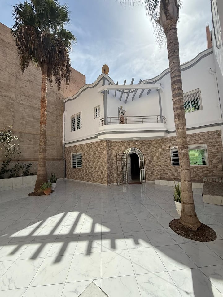 Villa A Proximité De La Plage. 75 M2 De Jardin ! - Saidia