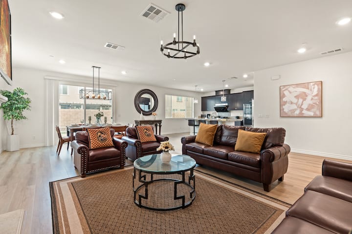 3000ft Airport Conferencecenter/3 Tvs/5br/3ba - Ontario, CA