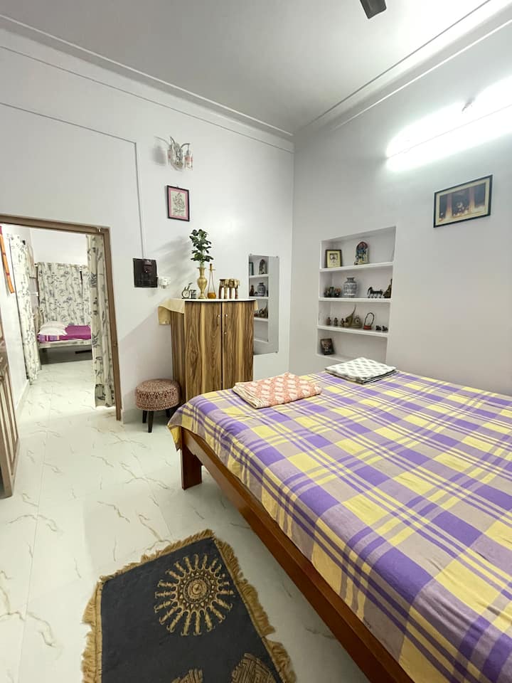 1bhk With Well Equipped Kitchen - Santiniketan