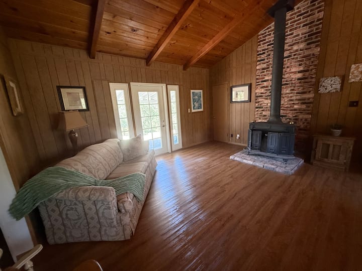 Wine Country Cabin - Lake Nacimiento, CA