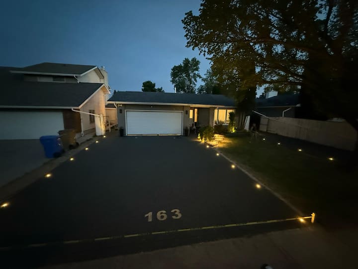 Entire Guest Suite Hosted, South Regina - 雷吉納