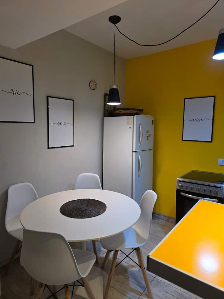 Alegre Departamento En Palermo. - Buenos Aires