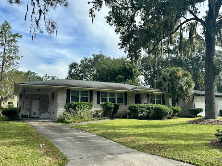 Early Street Executive Rental - Move In January - Savannah, GA