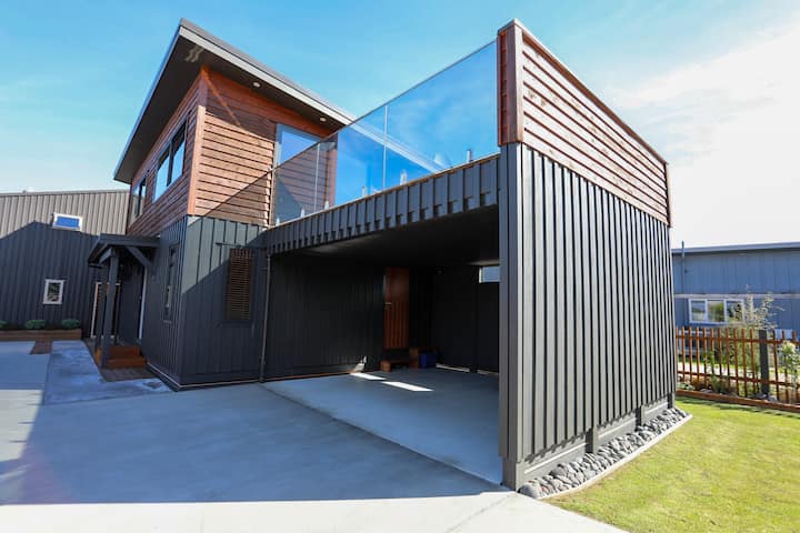 Brand Spanking 2023 Chalet Views - Ohakune