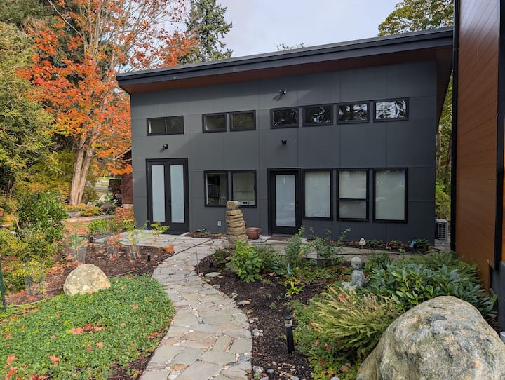 Bayside Retreat With Waterfront View & Access - Bellingham, WA