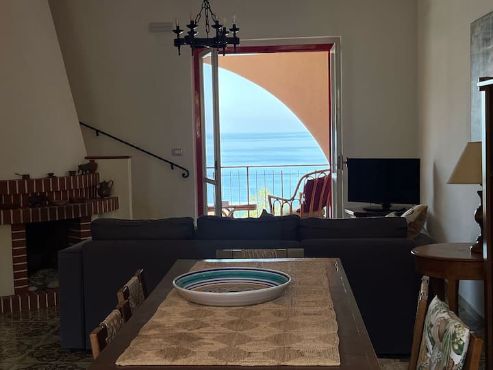 2-storey House, Sea View - Praia a Mare