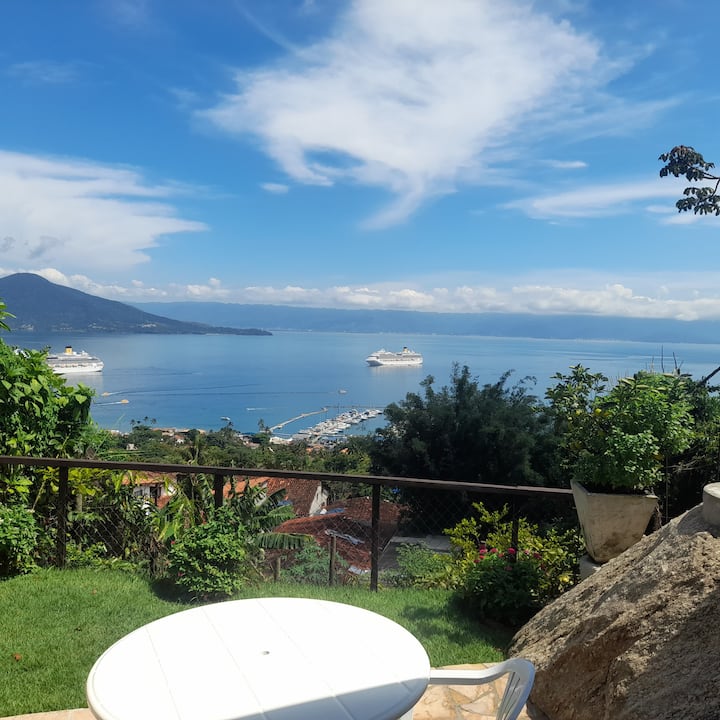 Chalé Selmar C/vista Panorâmica Centro -Cantagalo. - Ilhabela