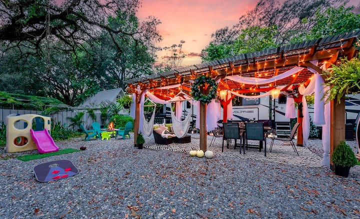 Spacious 2br | Chickens | Hottub | Games | Pergola - Tampa, FL