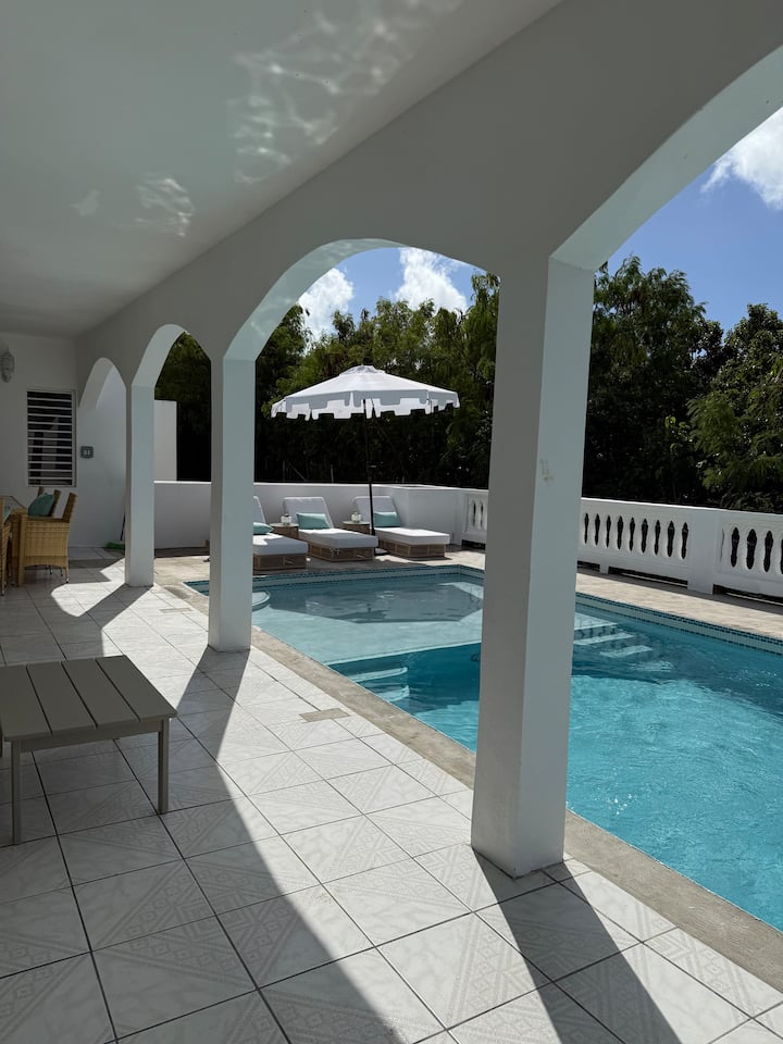 Malibu House Anguilla - Steps To The Four Seasons - Anguilla