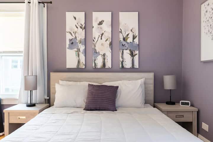 Duplex- 6 Bedrooms, 2 Living Rooms, 2 Kitchens - Cleveland, OH