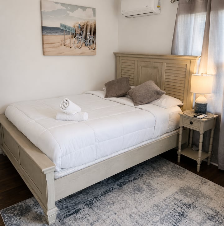 Venice Beachside Studio With Parking - Venice Beach, CA