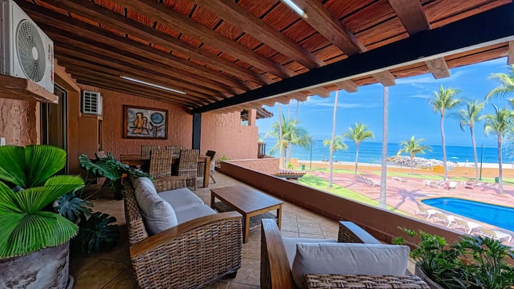 Los Tules: Sea And Palm Grove In Vallarta - Puerto Vallarta
