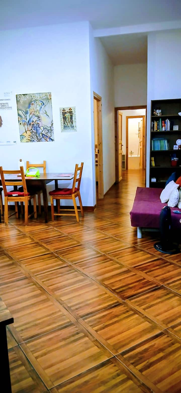 House &Freebreakfast! 2 Stops From Colosseo. Roma! - Rom