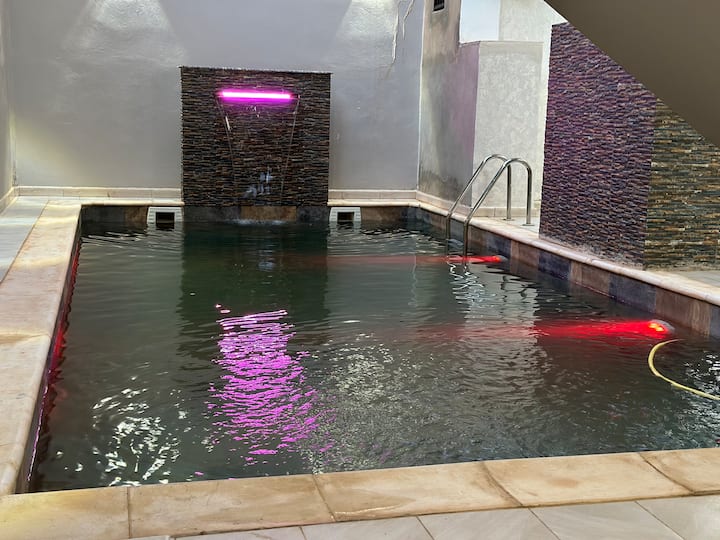 Luxueuse Villa Avec Piscine - Tlemcen