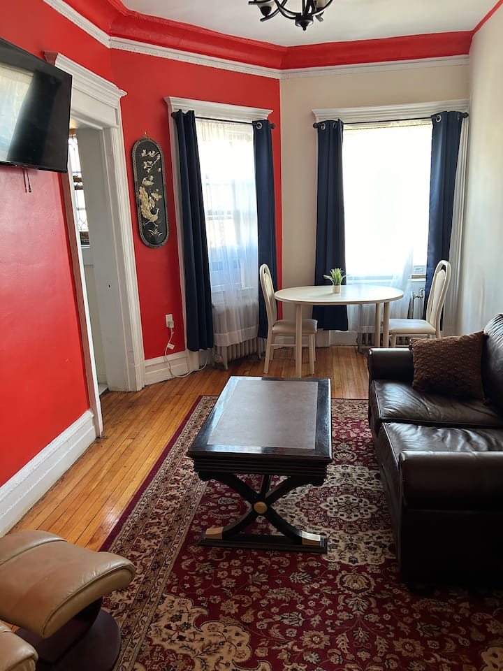 The Rosella Room At The Grand Old Mansion - Brooklyn, NY