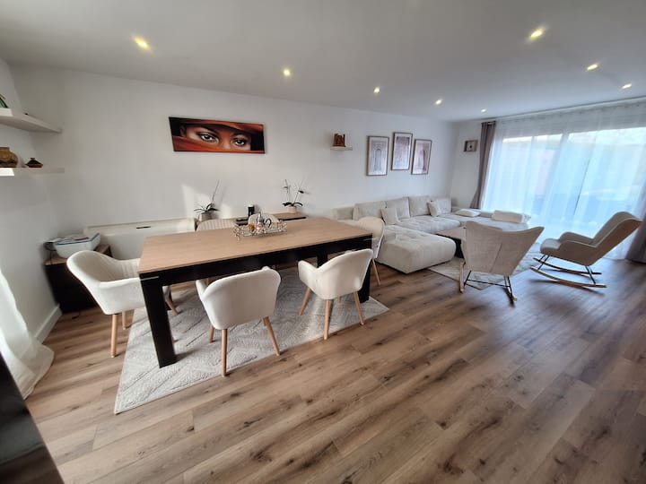 Chaleureuse Maison Près Des Lacs - Lac d'Orient