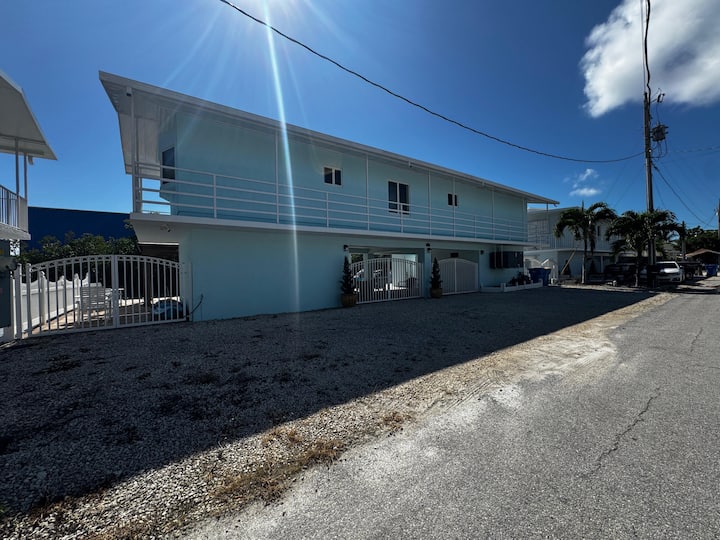 Tavernier Waterfront Home - Islamorada, FL