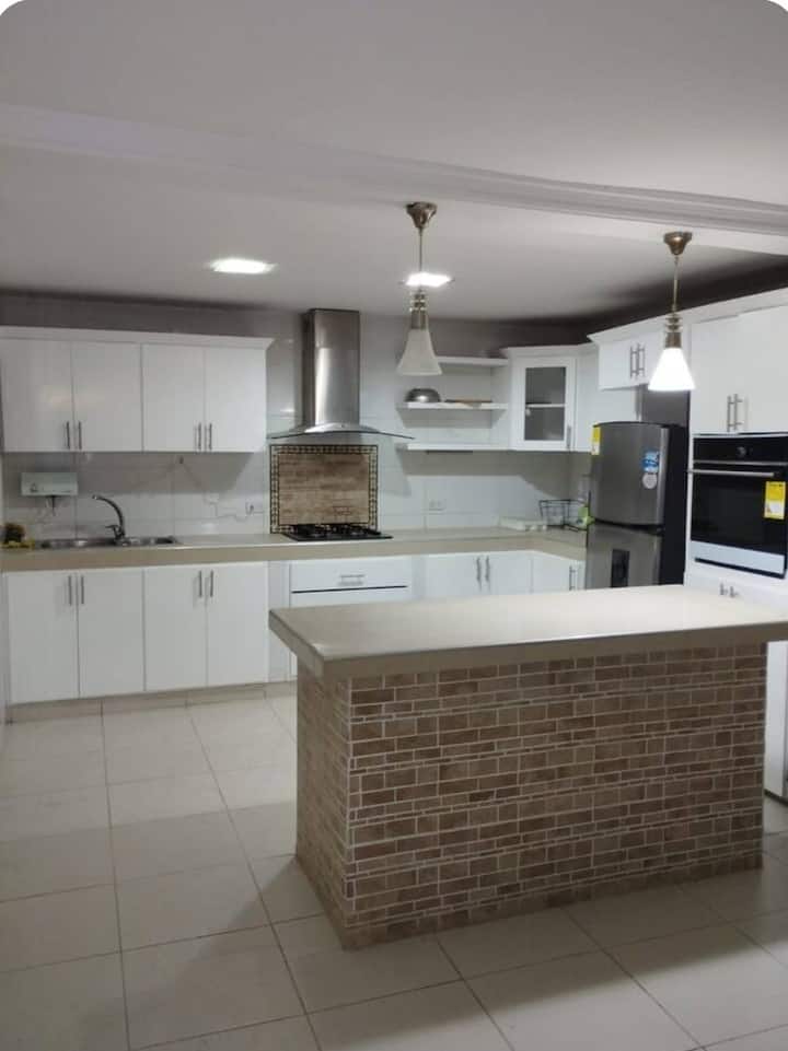 Lovely Flat In Rodadero, 5 Blocks From The Sea - Santa Marta, Colombia