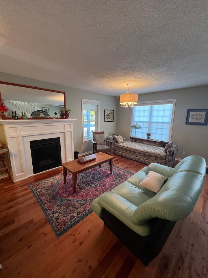 Best Home Away From Your Home - Brockville