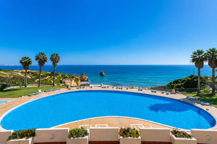 Sunrise Beach Lagos ·  Algarve - Luz