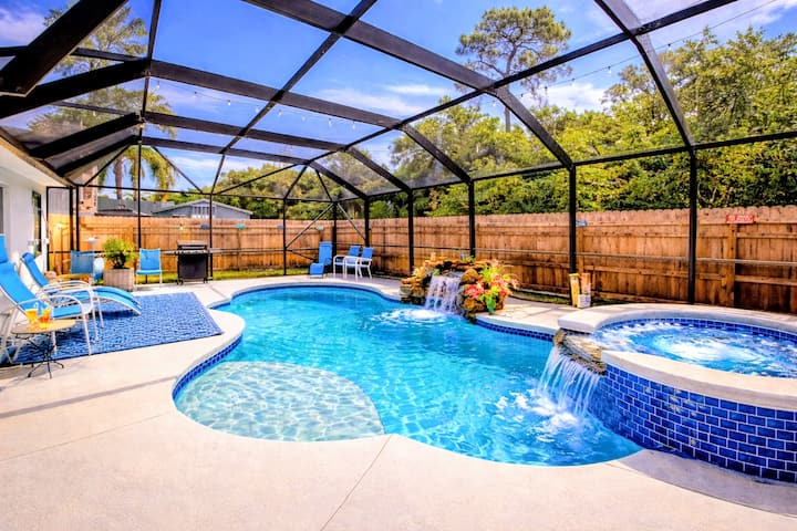 Private Tropical Pool & Spa Retreat, Near Beaches - Vero Beach, FL