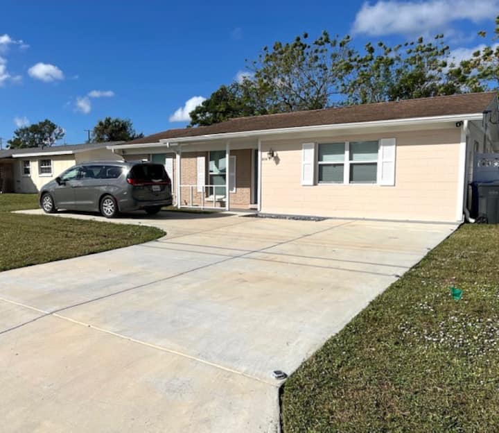 A Comfortable Family Home Close To Busch Gardens! - Temple Terrace
