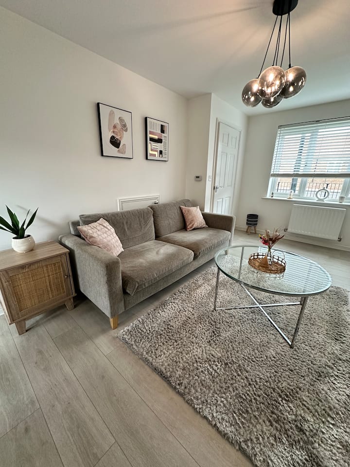 Cosy House With Sunny Room + Free Parking, Garden - Gateshead