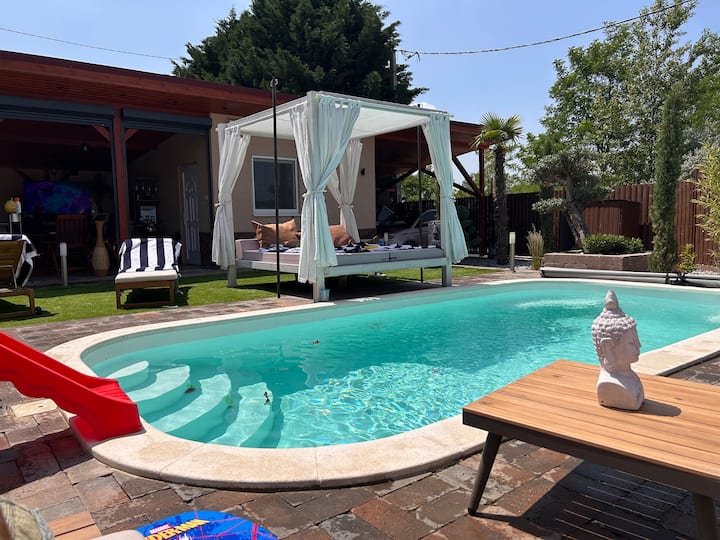 Tóparti Luxus Horgászház - Hungary